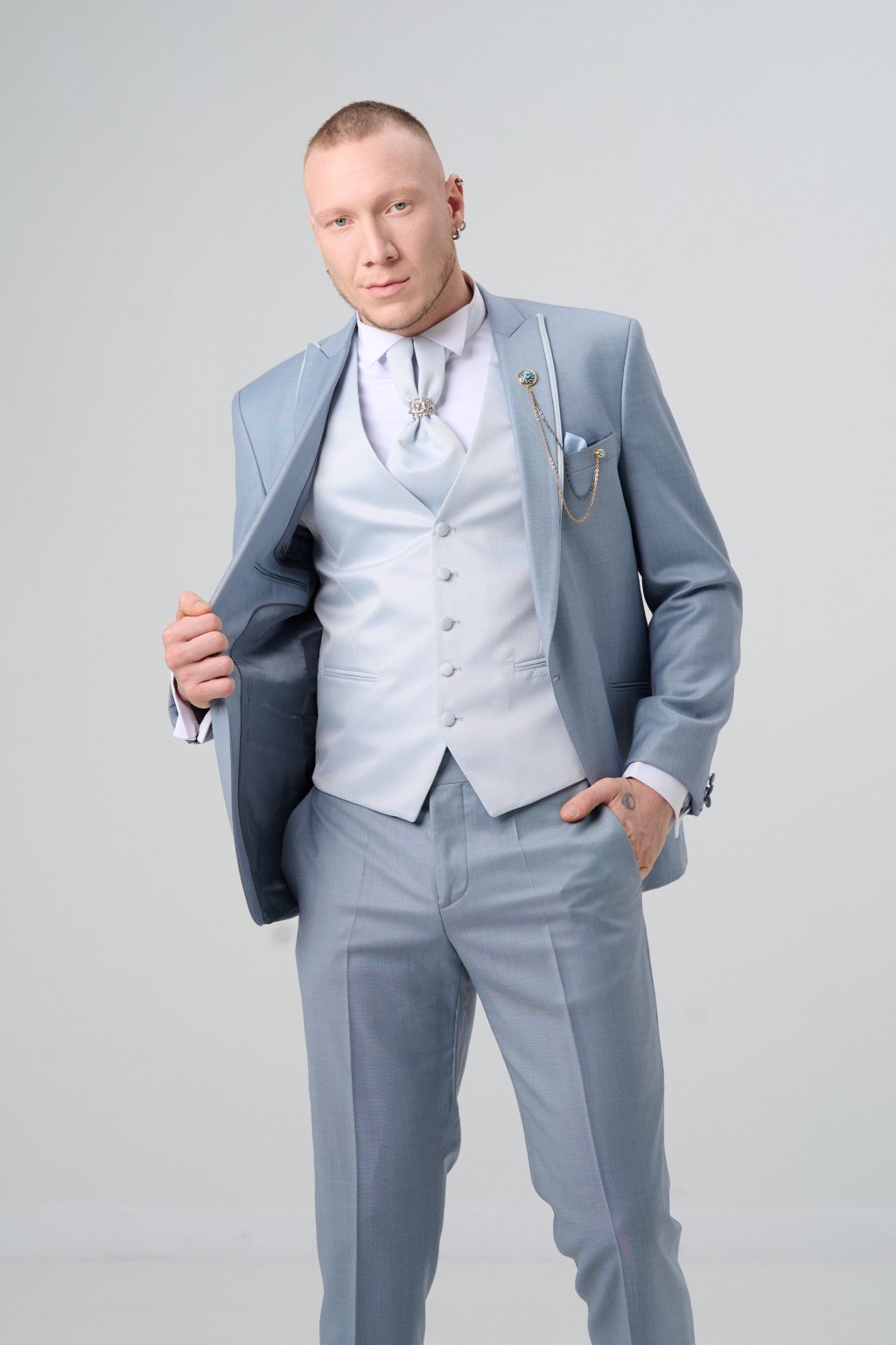 Pasha Men’s Wear – From men to gentlemen